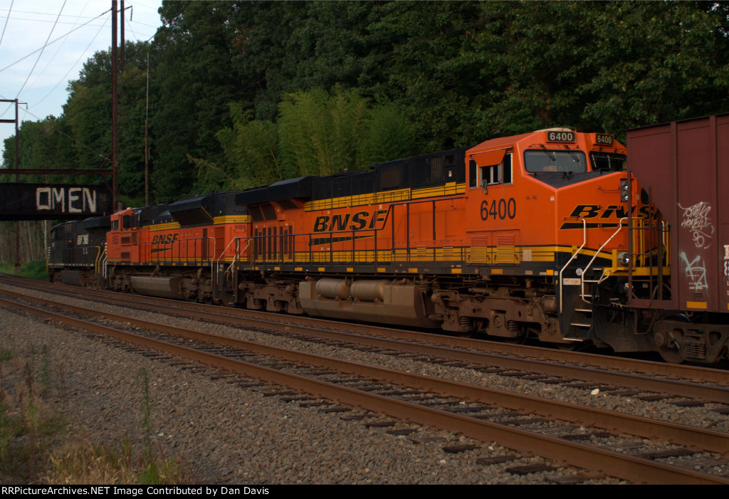 BNSF ES44AC 6400 third out on K041-13